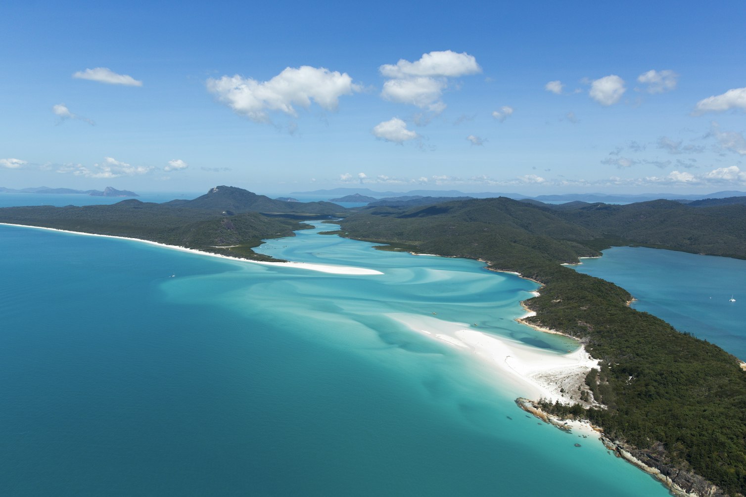 Scenic Flights | Hamilton Island Air Whitsunday Islands and Whitehaven ...
